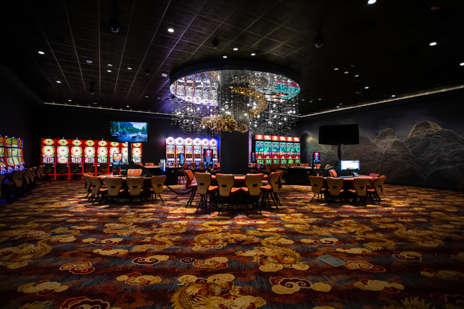 Slots and Table Games - Table Mountain Casino: Slots, Table Games ...