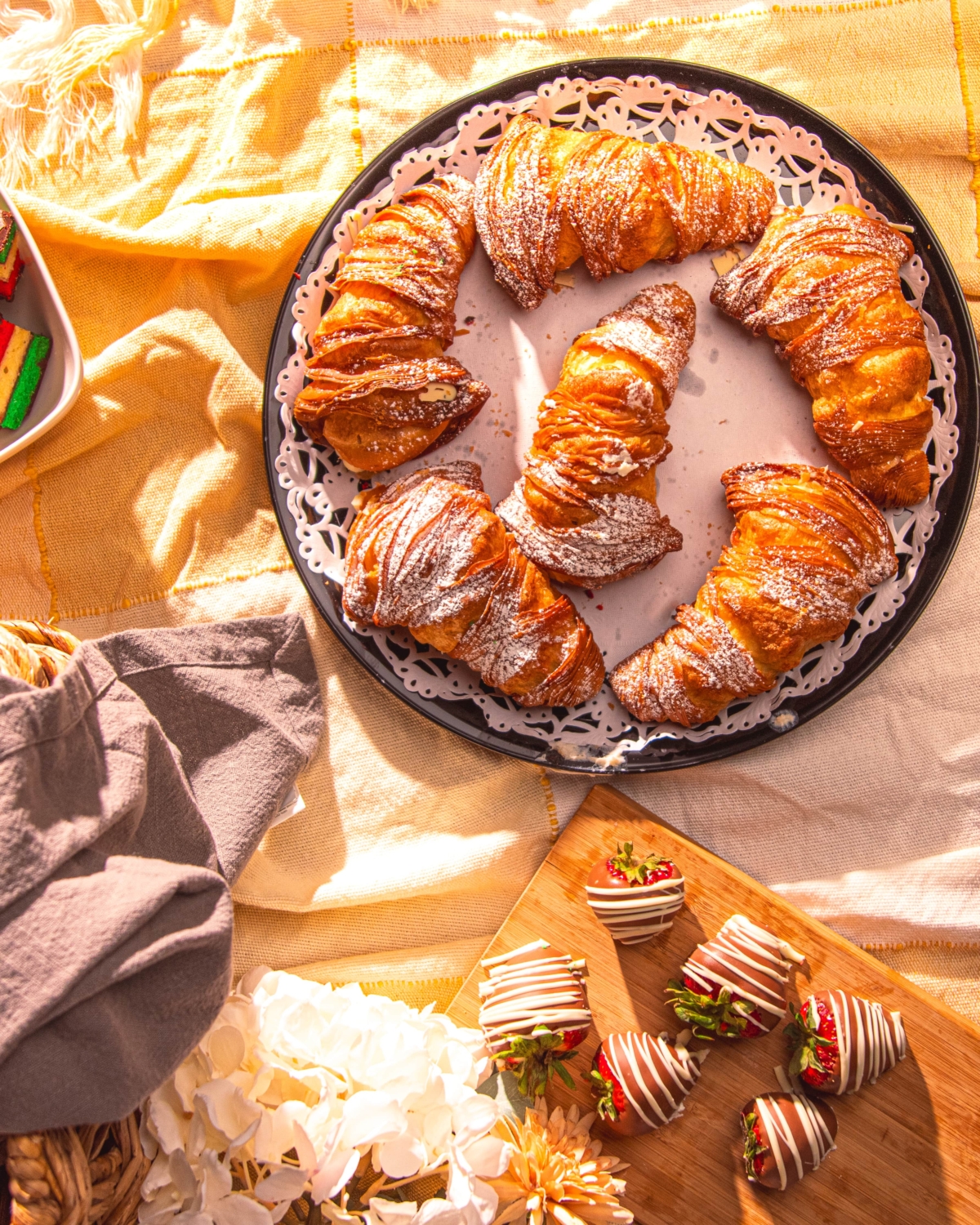 Carlo’s Bakery - Table Mountain Casino: Slots, Table Games ...